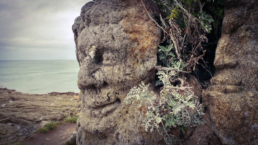 Les Rochers sculptés de Rothéneuf – Ma petite Histoire de l'Art