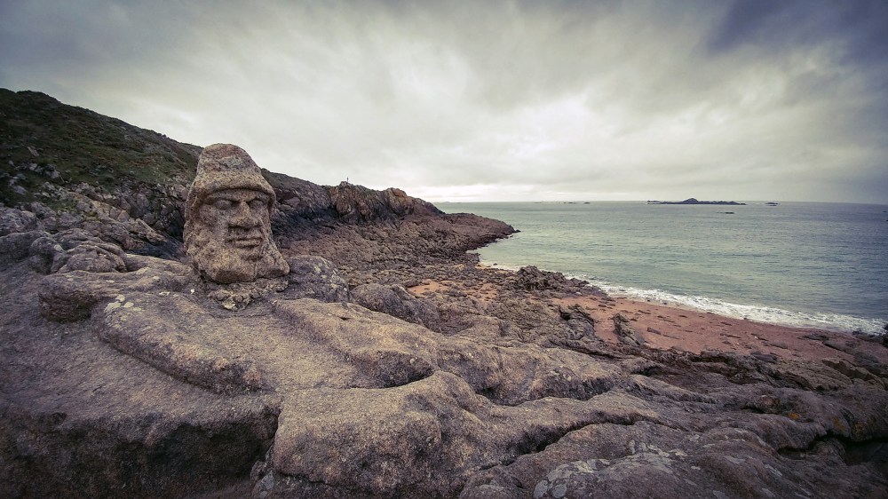 Les Rochers sculptés de Rothéneuf – Ma petite Histoire de l'Art